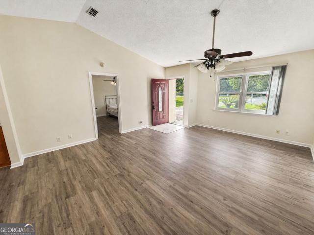 404 Potomac Court