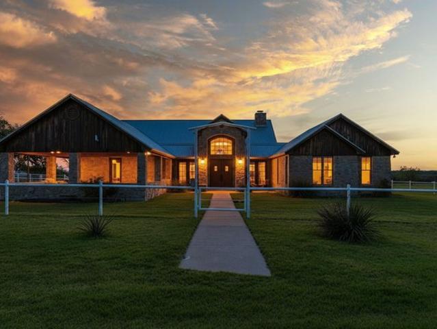 404 Private Road 1562, Stephenville, TX 76401