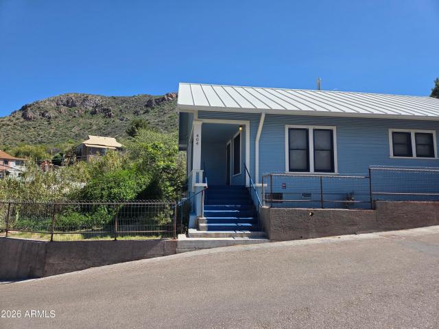 404 Roberts Avenue