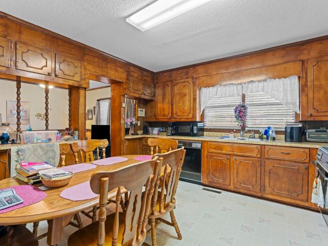 404 Roger Bolt Road