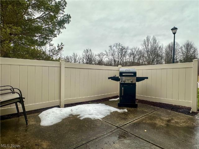 404 River Glen Drive NE