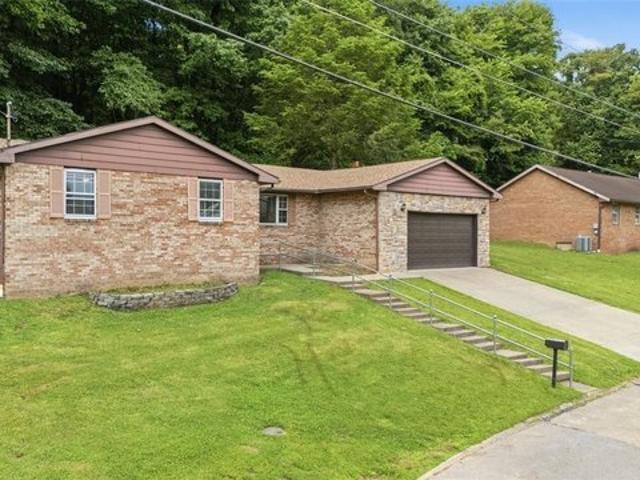 404 W Wildwood Dr, Parkersburg, WV 26101