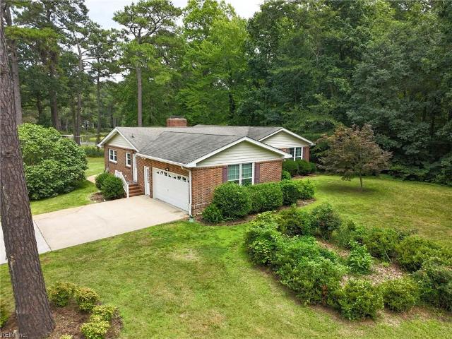 404 W Woodland DR