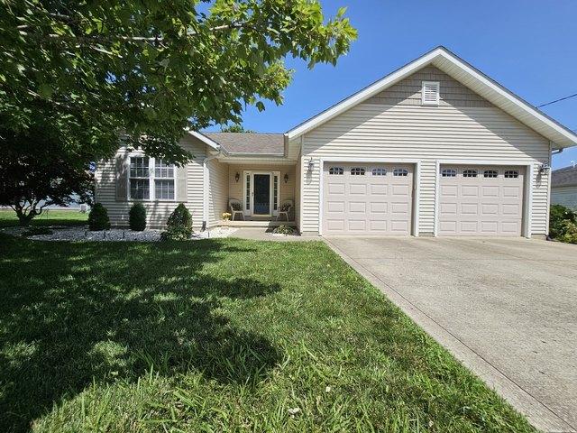 404 W Beacon Ct, Mount Vernon, IL 62864