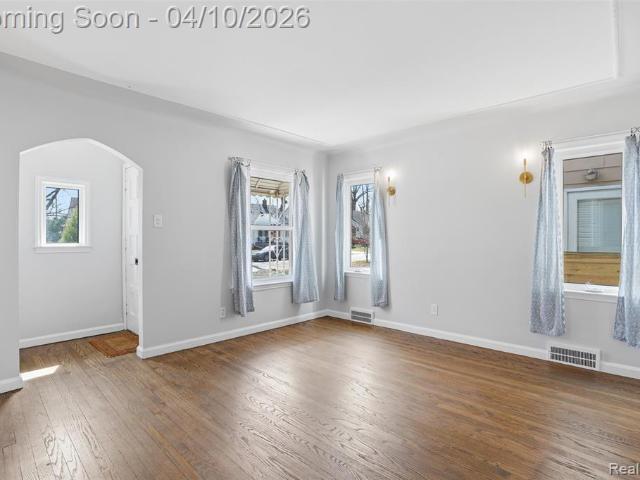 404 W Chesterfield Street