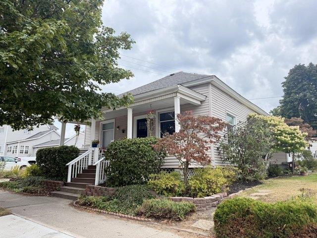 404 W Court St, Ludington, MI 49431