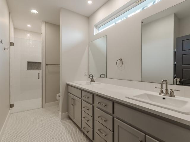 404 W Nimitz St, Fredericksburg, TX 78624 | Compass
