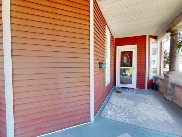 404 Woodbine Street