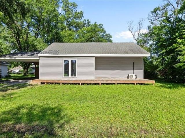 404 Washington St, Uniontown, KS 66779
