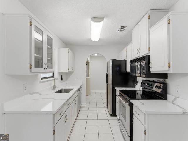 404 Westgate Circle