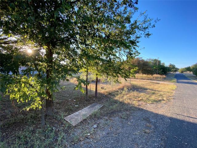 404 Whispering Oaks Loop, Killeen, TX 76549 | MLS #2400