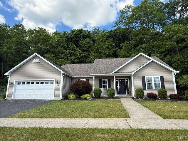 404 Tamarack Ter, Hamilton, NY 13346