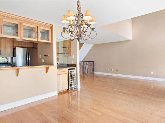 404 Tchefuncte Oaks Drive # 404