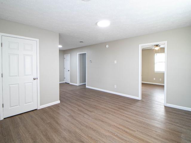 404 Thompsonville Lane #10
