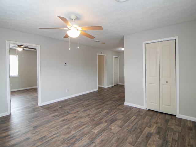 404 Thompsonville Lane #13