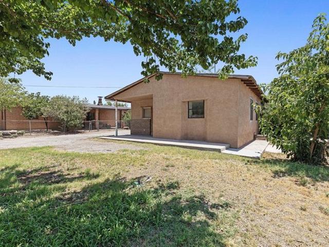 404 Utter Ln, Tularosa, NM 88352