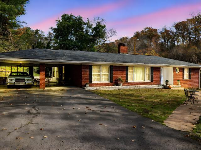 404 Van Hook Dr