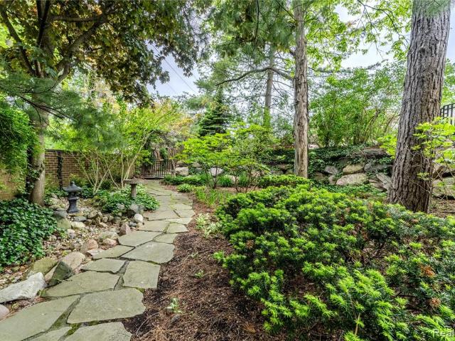 4054 Cranbrook Court