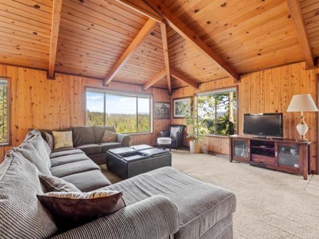 4054 Pearl Rd, Pollock Pines, CA 95726
