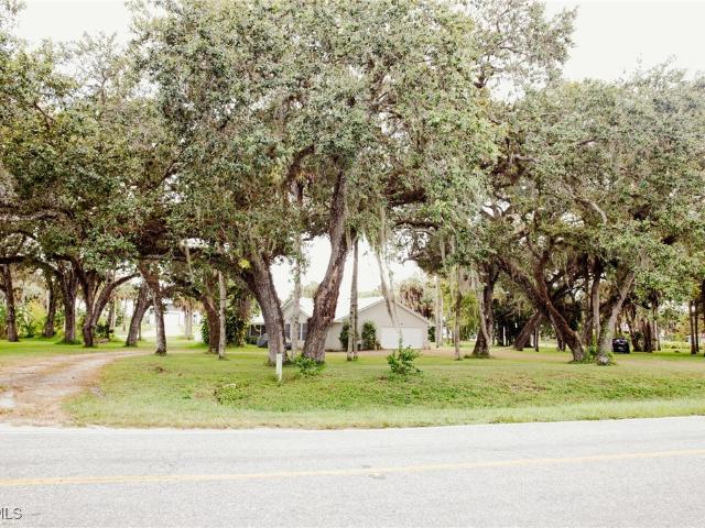 4055 County Road 78, Fort Denaud, FL 33935 | MLS #2025014