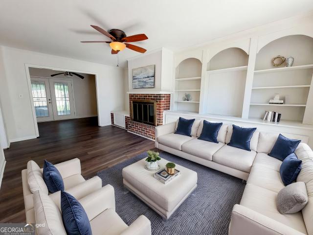 4055 Tecumseh Trail
