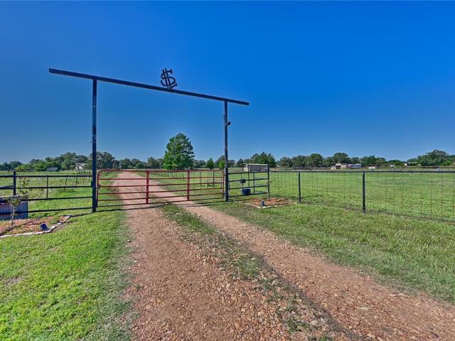 4057 w highway 21