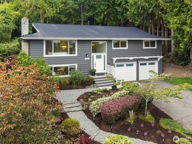 4057 96th Ave SE, Mercer Island, WA 98040