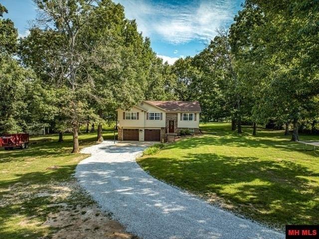 4058 Valley Rd, Harrison, AR 72601