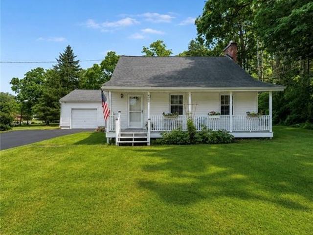 4059 Baker Rd, Orchard Park, NY 14127
