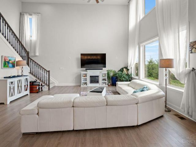 4059 Highland Green Drive