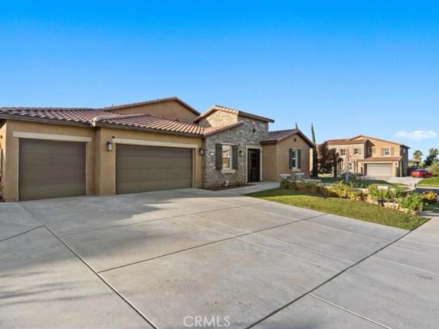 4050 Murphy Ct, Corona, CA 92881 | MLS #CV26022 | Compass