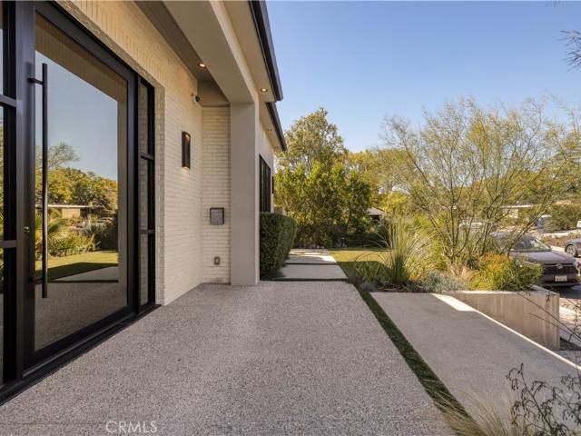 4050 Contera Road