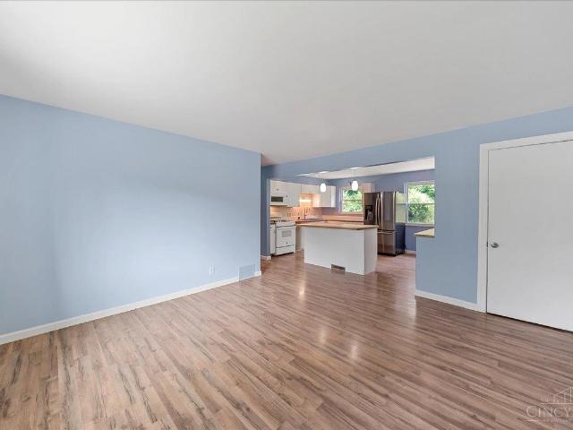 4050 Hutchinson Road