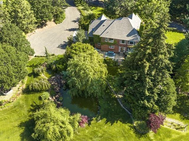 4050 Sylvester Dr, Hood River, OR 97031