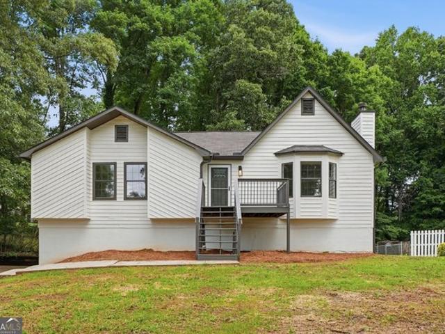 4050 Willow Ridge Rd, Douglasville, GA 30135