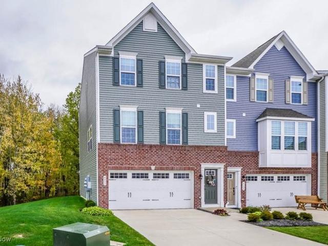 4051 N Steels Cir, Stow, OH 44224