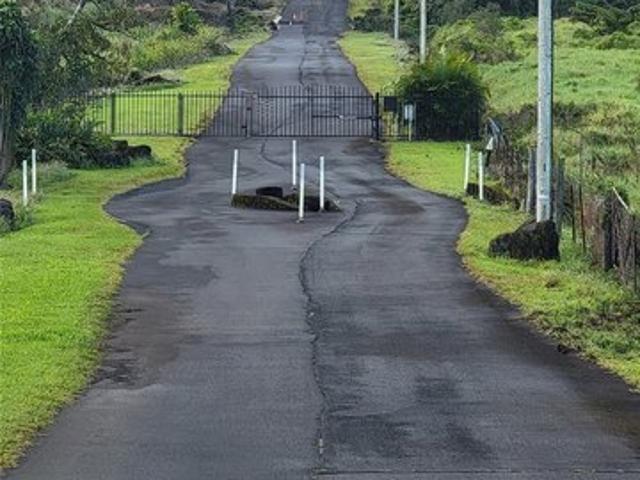 4051 Ahuanani Pl, Hilo, HI 96720