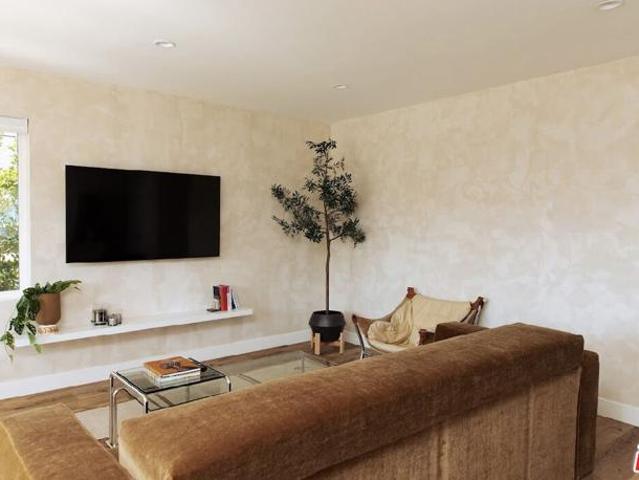 4051 Baywood St, Los Angeles, CA 90039