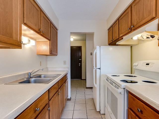 4052 Minnehaha Avenue 1 Bedroom Apartment for Rent at 4052 Minnehaha Ave, Minneapolis, MN 55406 Hiawatha