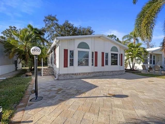 4052 Crystal Lake Dr, Naples, FL 34119