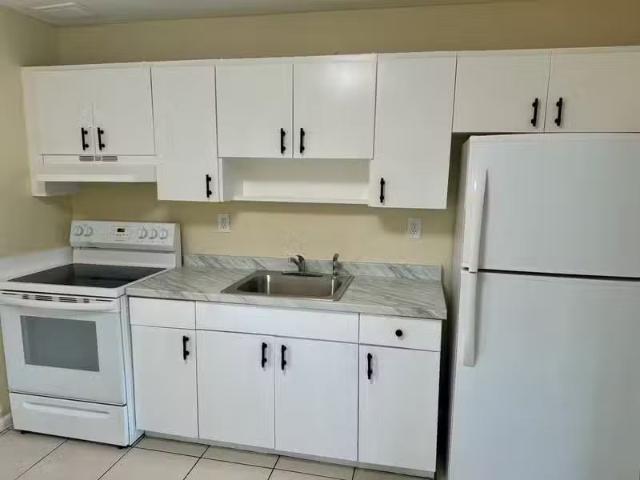 40536695 1951 Southwest 29th Avenue #2