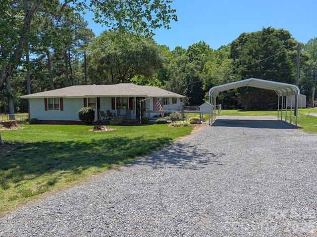 4053 Roddey Rd, Catawba, SC 29704