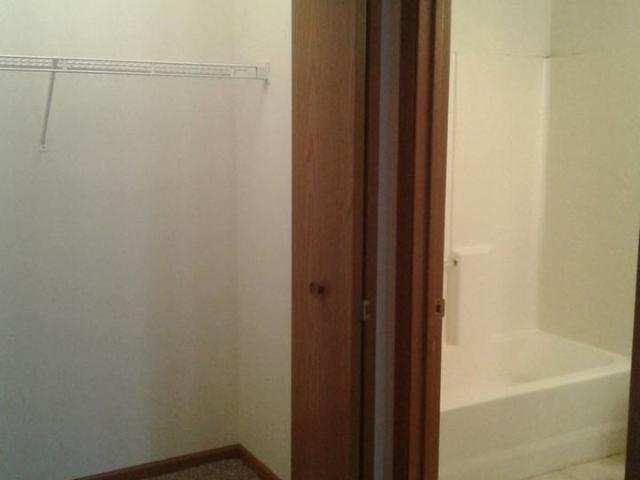 405 1 Bedroom Apartment for Rent at 405 Brunswick Dr, Lafayette, IN 47909