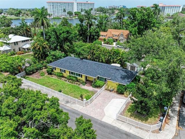 405 20th St W, Bradenton, FL 34205
