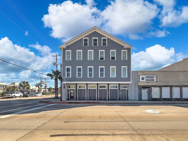 405 24th St, Unit 202, Galveston, TX 77550 | MLS #30568 | Compass