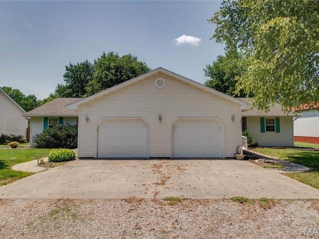 405 407 N Shady Ln, Girard, IL 62640