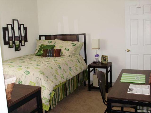 $405 / 4br 1315ft² Student Housing by JMU South View