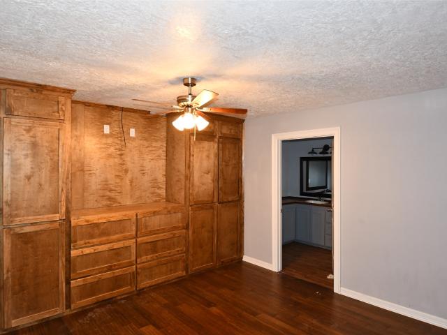 405 County Road 2296