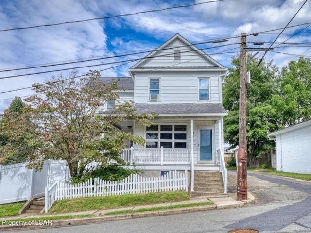 405 College St, Nanticoke, PA 18634