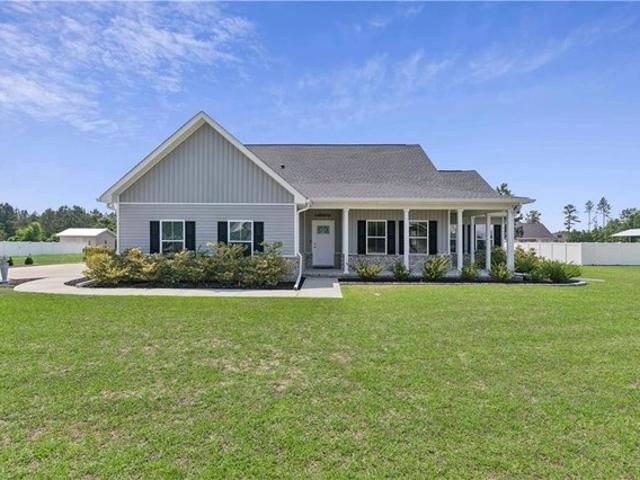 405 Caleb Cir, Jesup, GA 31545
